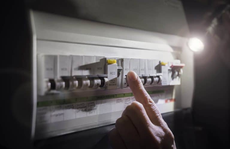 Power Outage Australia: What to Do, Causes & Safety Tips